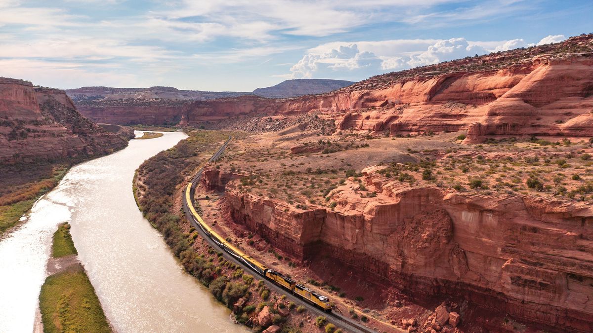 The Most Scenic Train Rides in the U.S. | Travel Bulletin